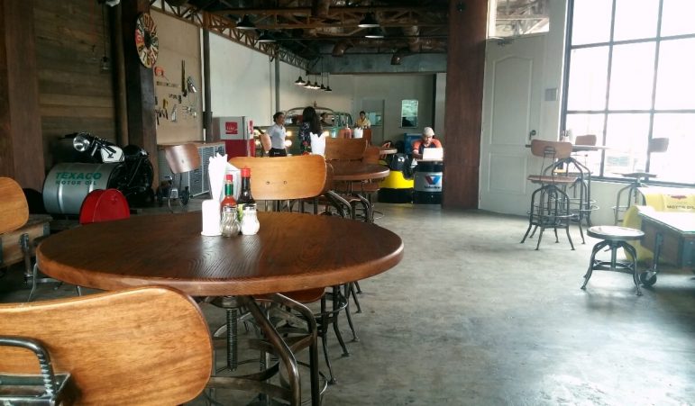 Cafe Racer offers hip dining, drinking experience – MyCebu.ph: Re ...