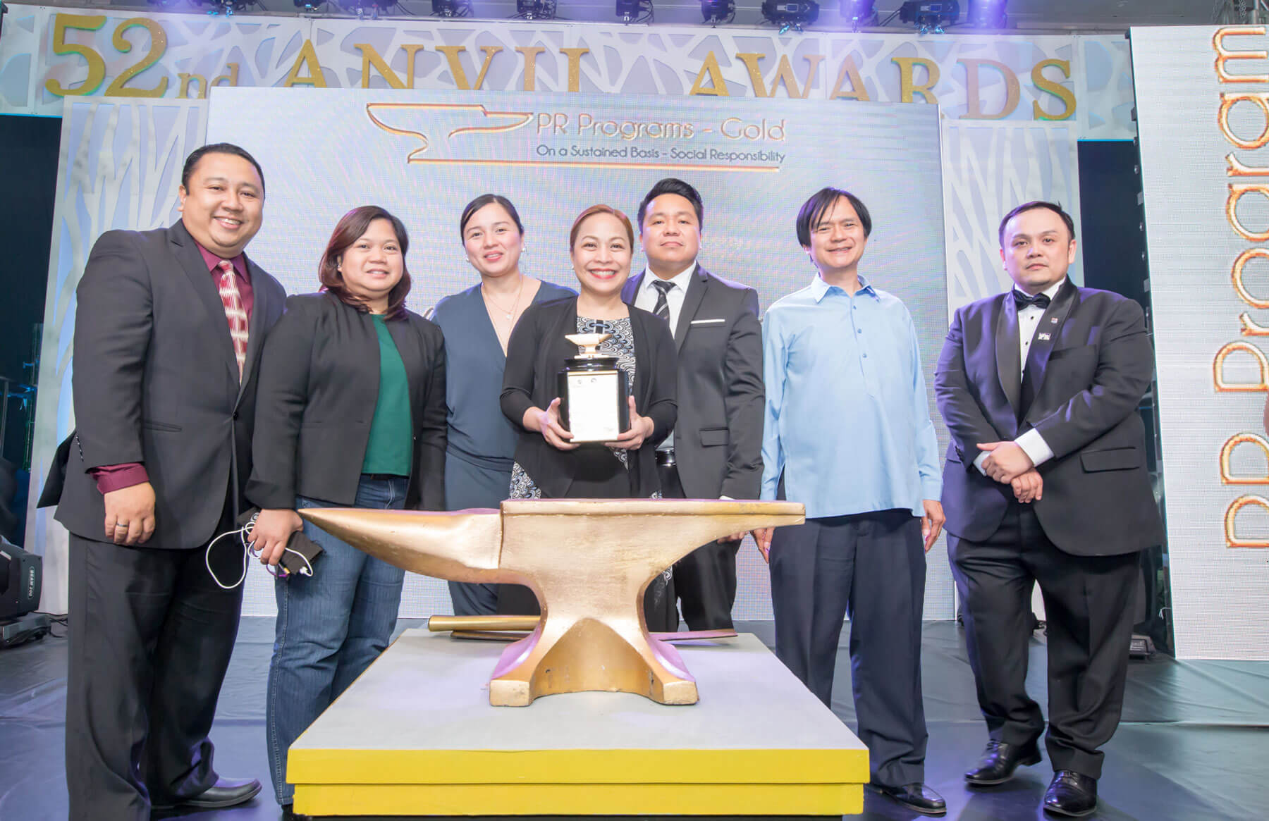 PLDT bags 18 Anvil awards for outstanding communications programs