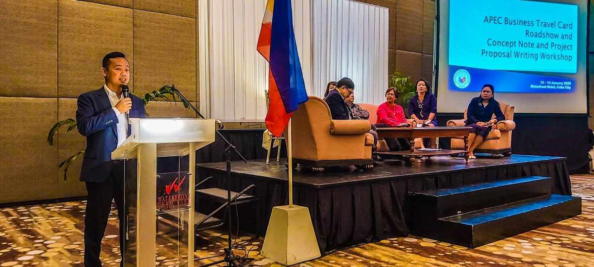DFA eases requirements for APEC business travel card, goes on roadshow