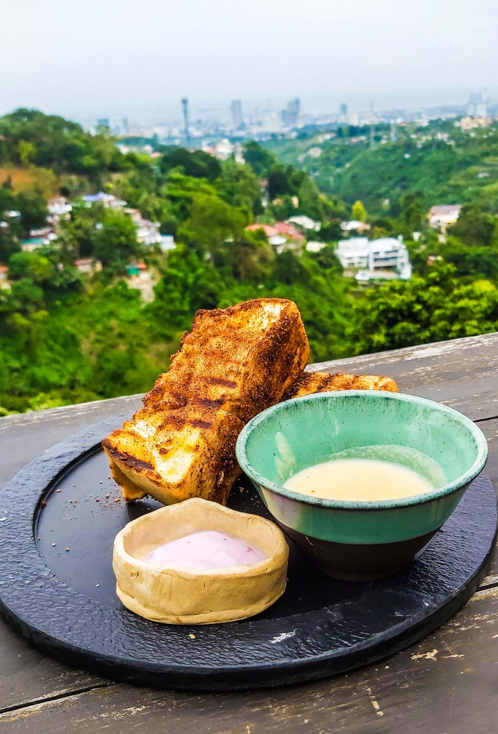 Mountain stop: Woods Smokehouse Restaurant in Busay
